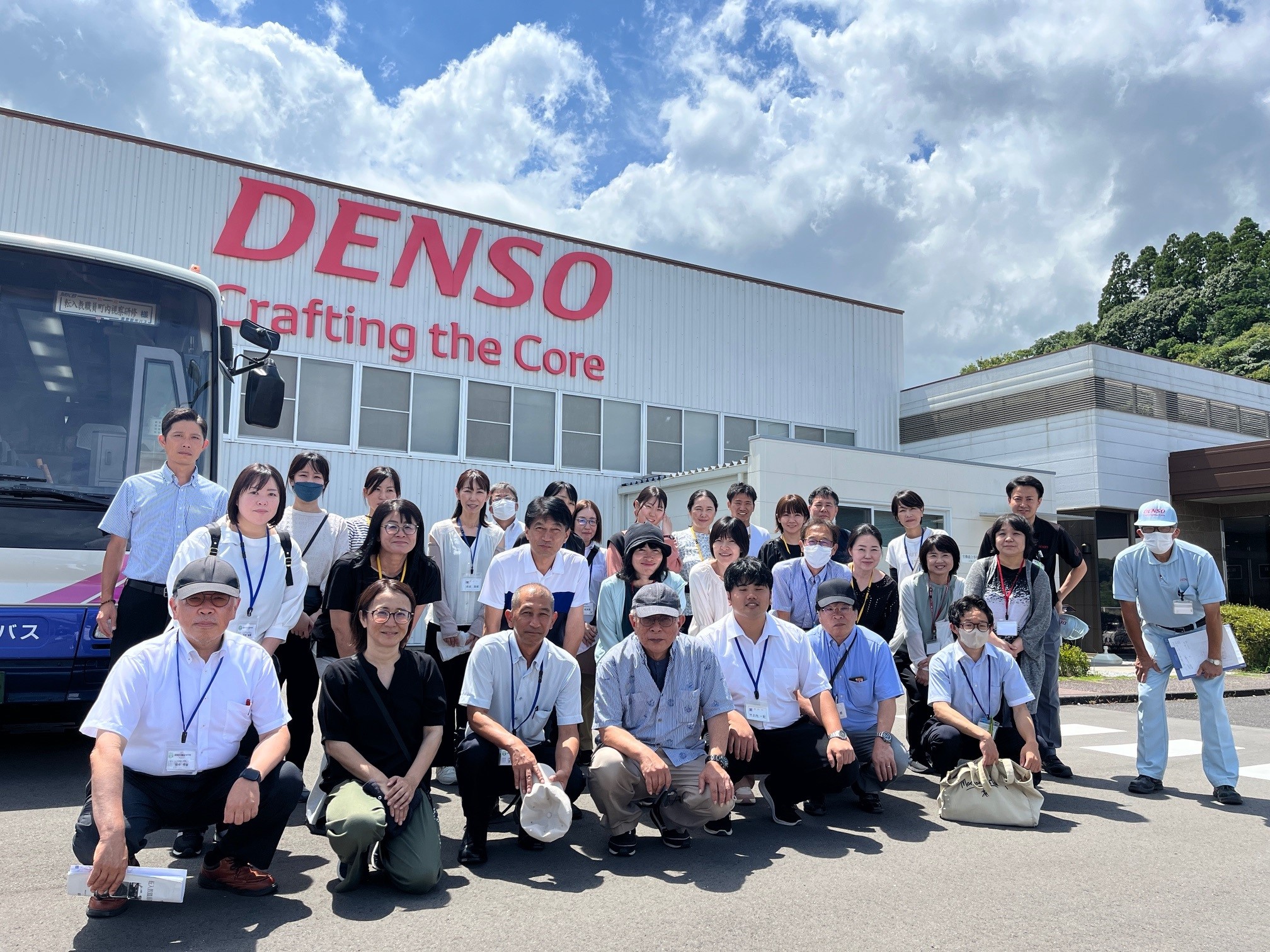 国富町内小中学校教職員が視察研修に来られました ｜ お知らせ ｜ デンソー宮崎 | Crafting the Core